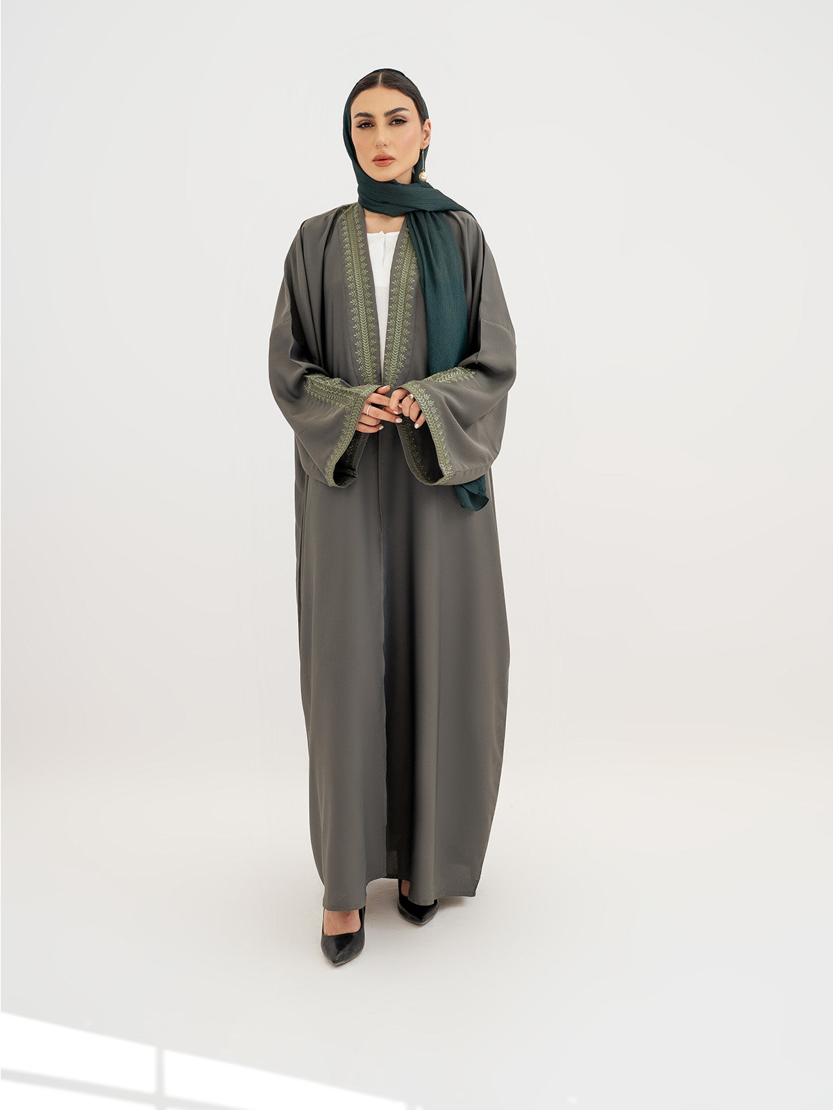 Abayas available online in Pakistan – The Hijab Company